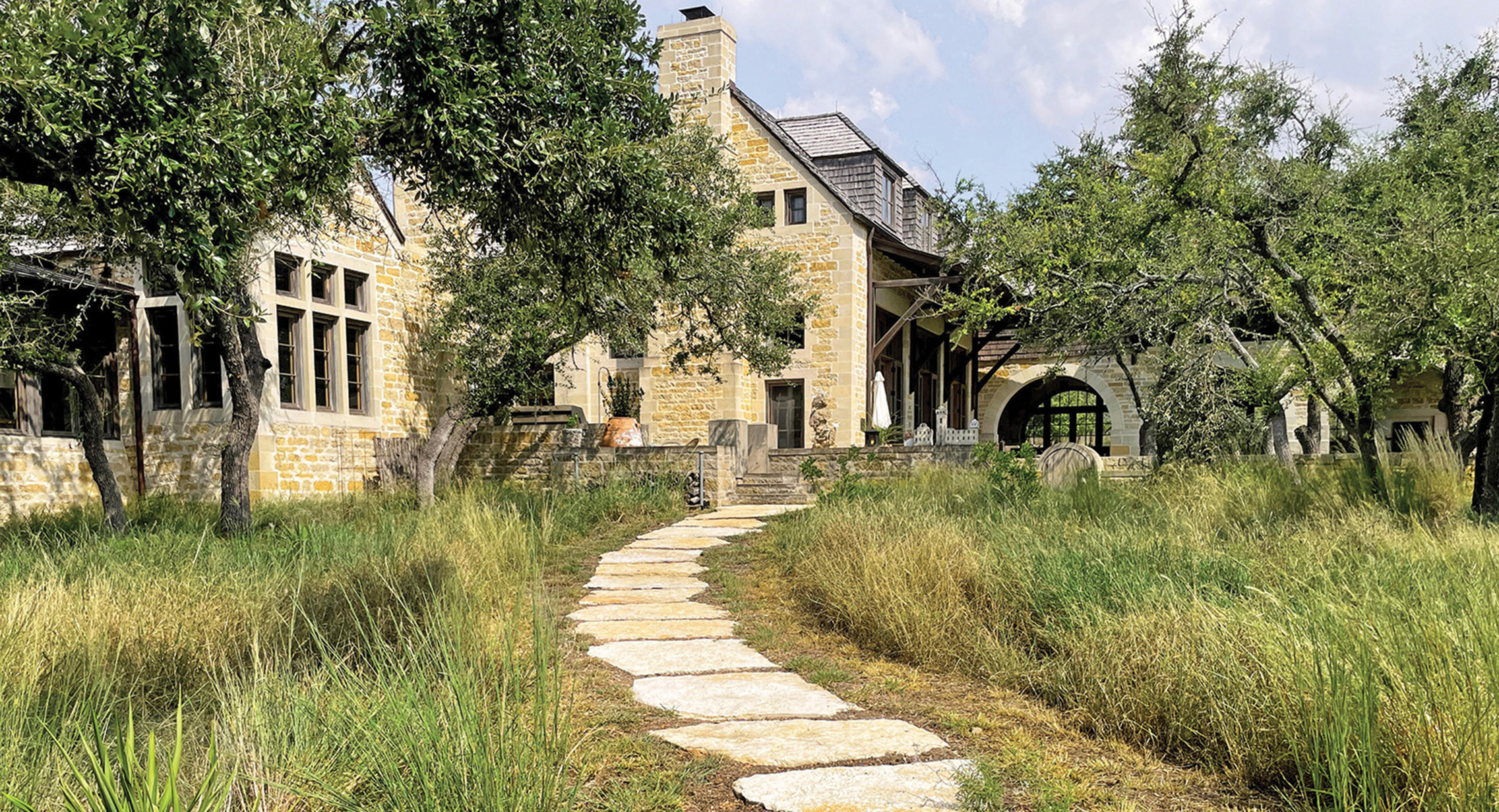 A Hill Country Ranch Restoration that's Friendly on the Eyes and the ...
